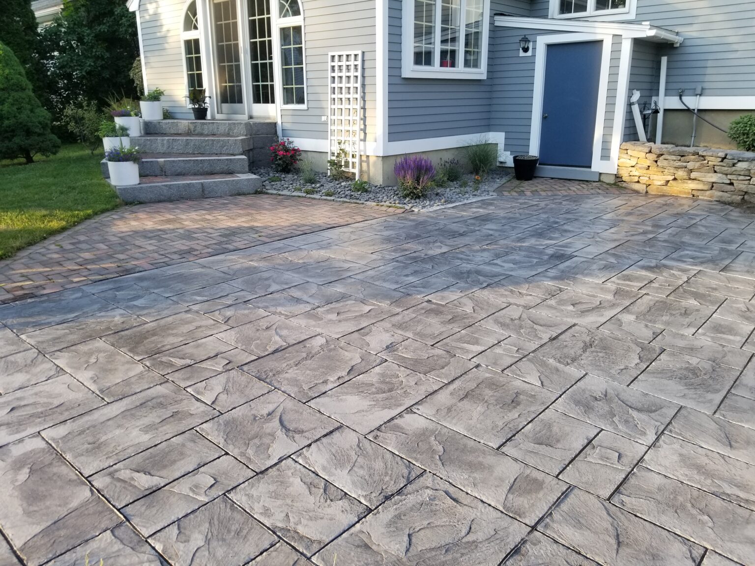 Why Is Ashlar Slate Stamped Concrete Patterns So Popular?